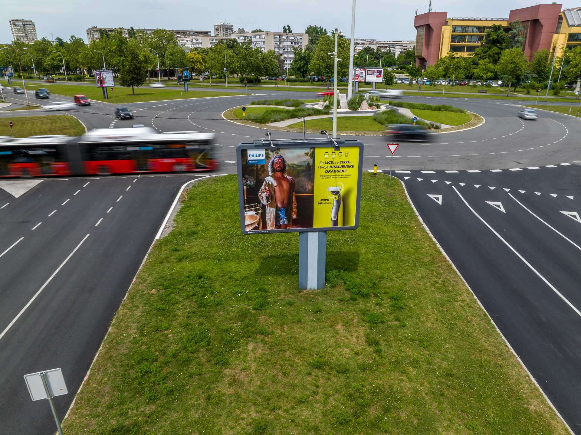 Billboard - Alma Quattro