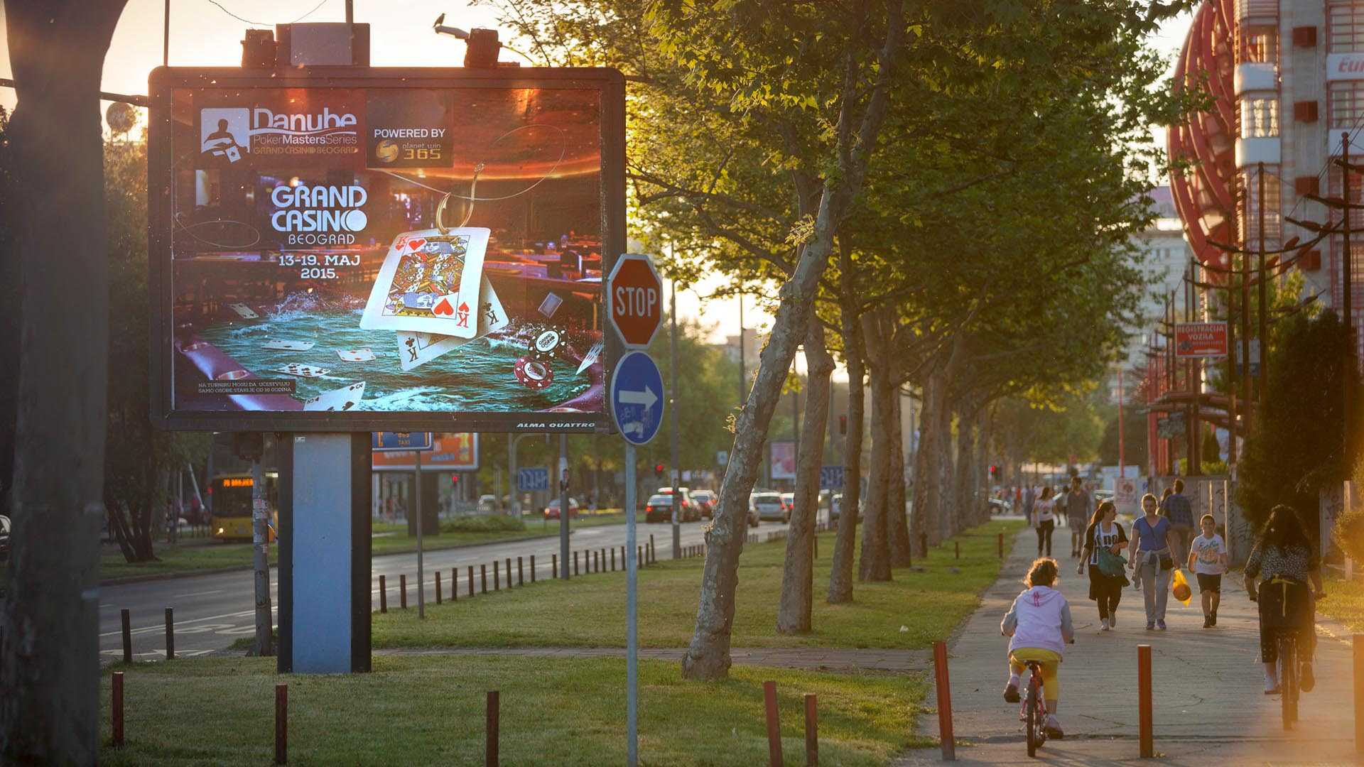 Billboard - Alma Quattro